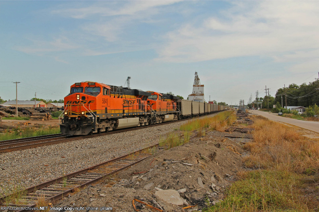BNSF 5845 leads a empty coal back to the mines.